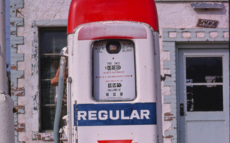 Collecting Vintage Gas Pumps - Carsforsale.com®