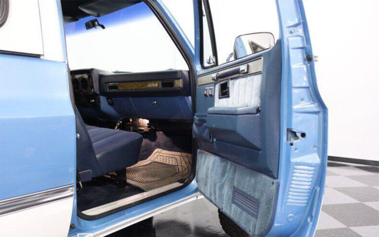 This Two-Tone GMC Jimmy is Peak ‘80s 4x4 - Carsforsale.com®