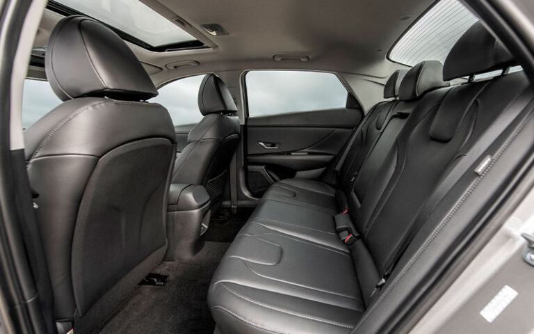 2025 Hyundai Elantra Review - Carsforsale.com®