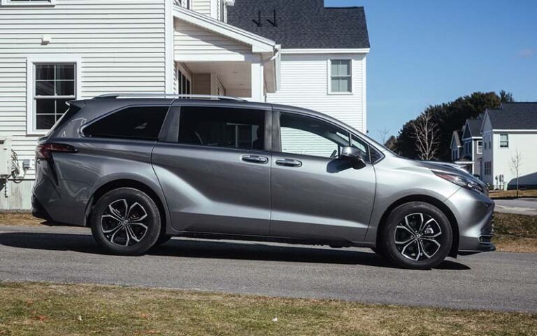 Hands-On With the 2026 Toyota Sienna - Carsforsale.com®